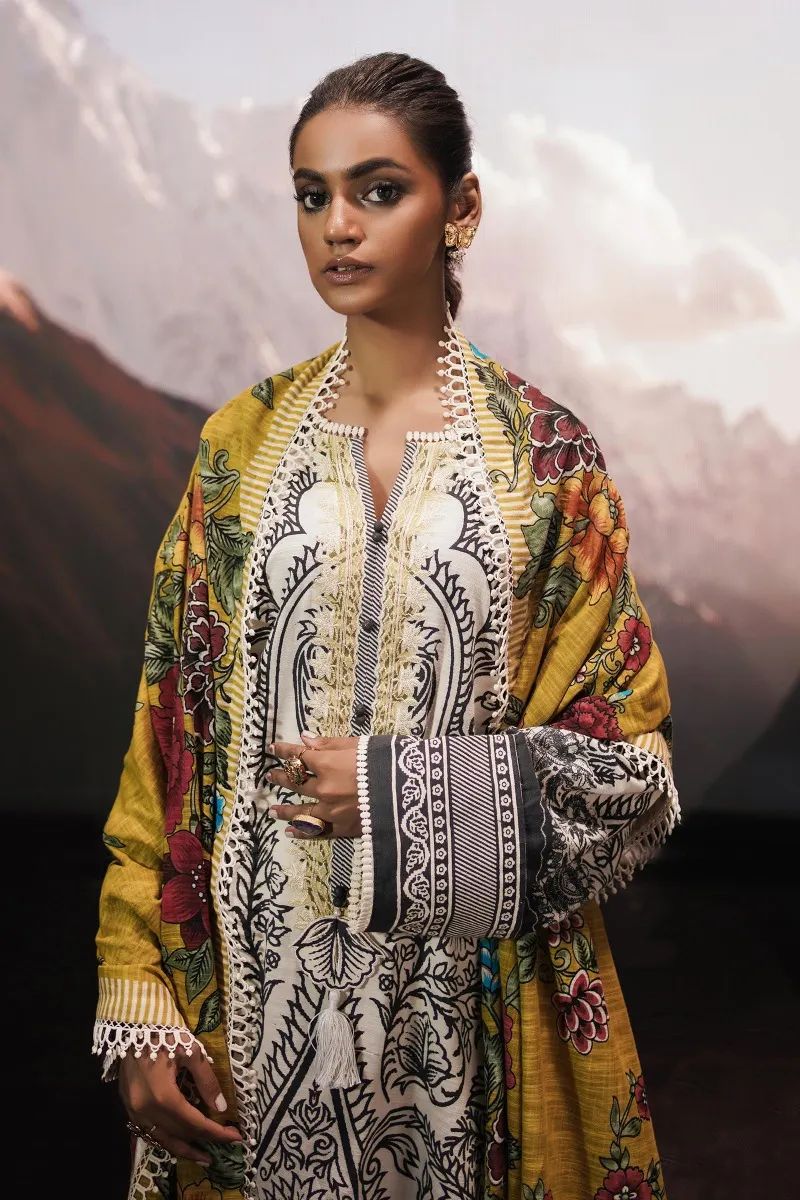 Sana Safinaz Mahay Winter 22 3pc 04A