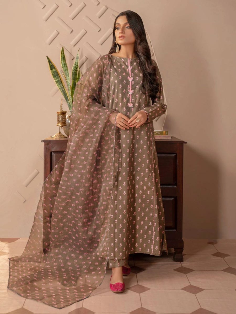 Autumn Ready to Wear Cambric 3 Pcs Dress by Limelight 39